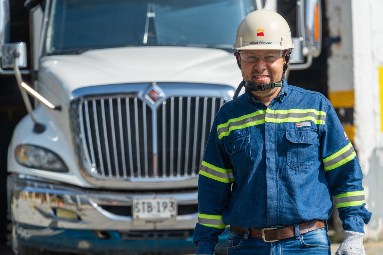 Colombia: 10.220 days on his first job